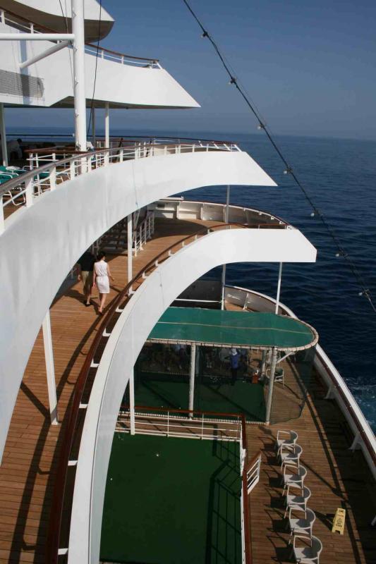 Imagen de la semana: terrazas de popa del Crystal Serenity | Viajar en ...